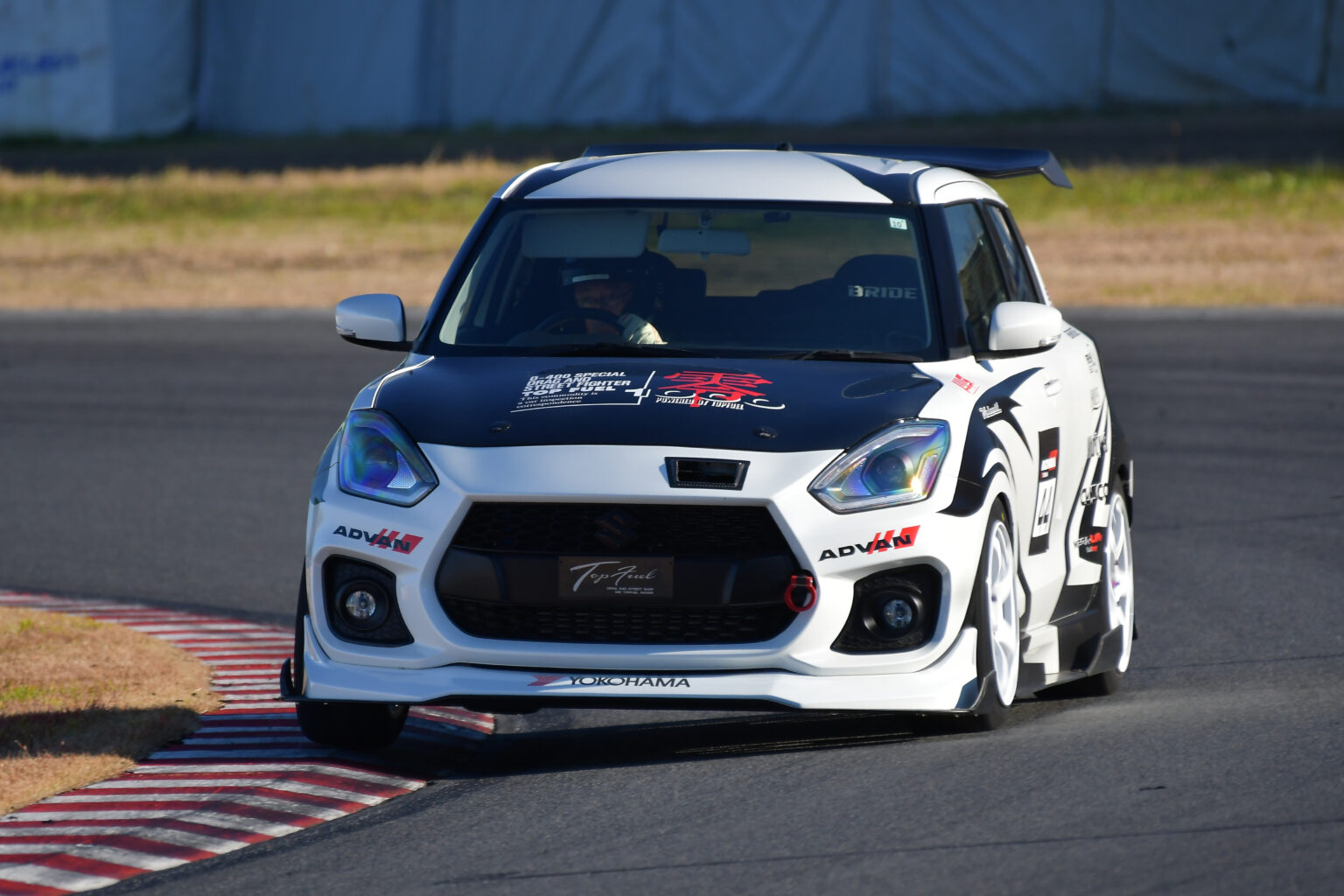 トップフューエル ZC33Sスイフトスポーツ 「大容量の直噴インジェクターとフルピロ化で GT-SSの能力を速さにつなげる」REVSPEED筑波スーパーバトル - REVSPEED