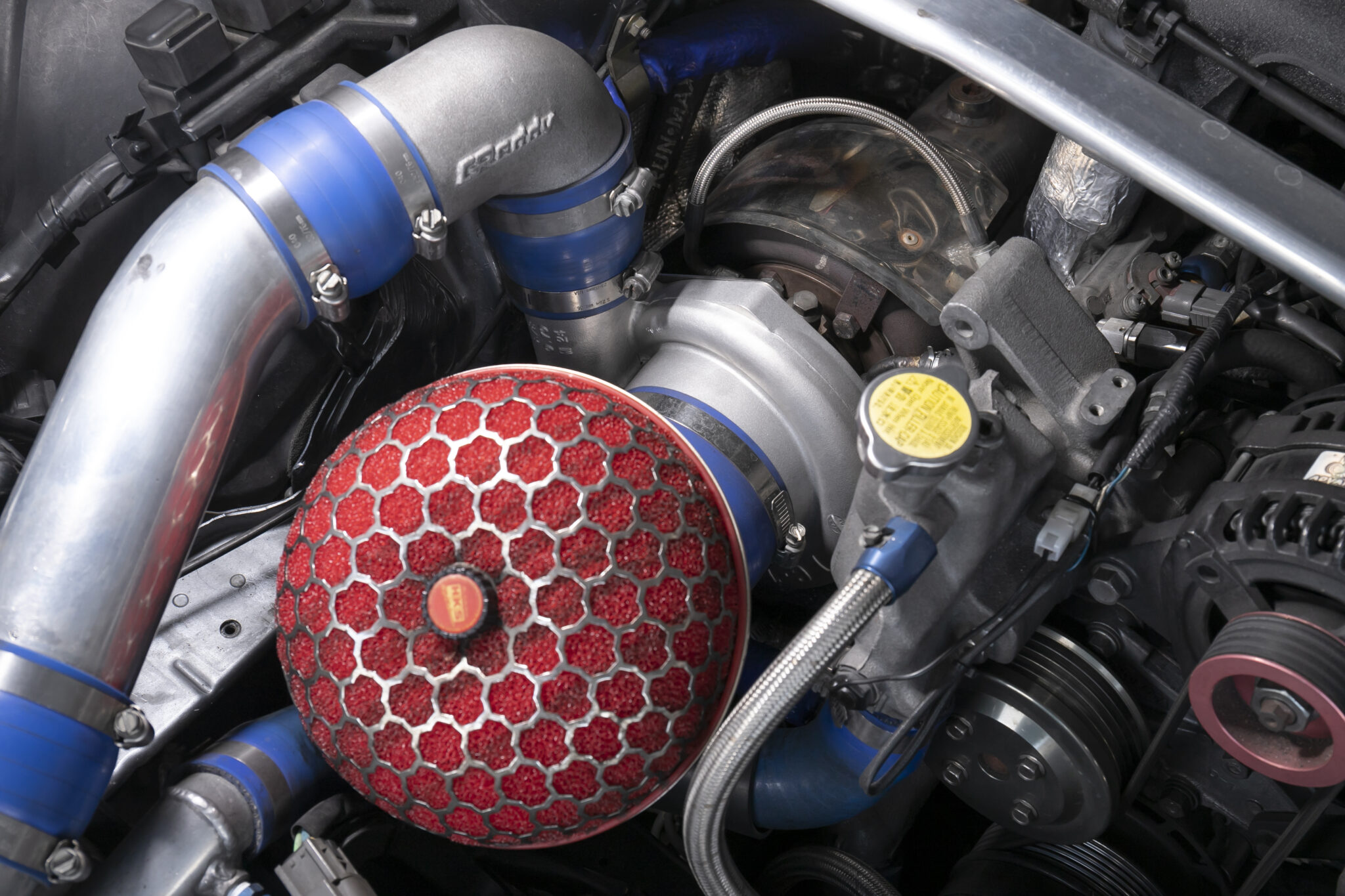 藤田エンジニアリング FEED FD3S RX-7「注目高まるADVAN NEOVA AD09の実力を岡山国際サーキットでA052と比較チェック!」 - REVSPEED