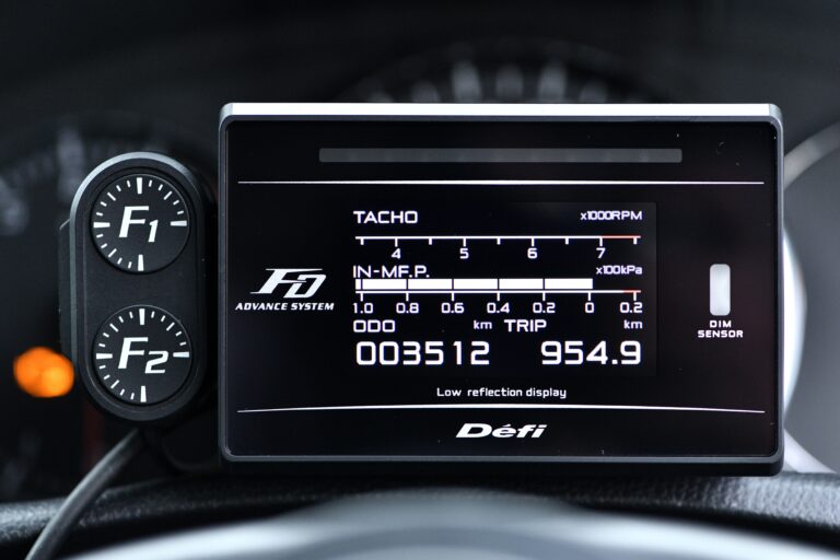 Defiの新製品『ADVANCE FD（アドバンス・エフディー）』がカラーTFTに進化！かつターボ、インマニ表示も可能に - REVSPEED