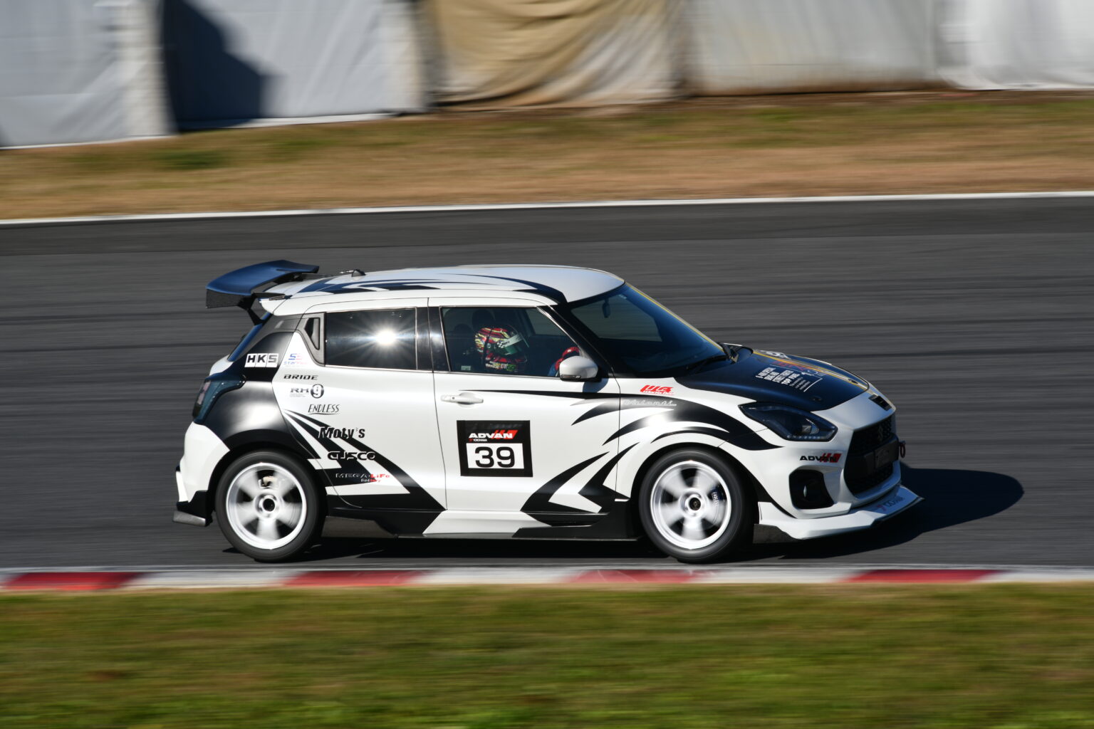 トップフューエル ZC33S スイフトスポーツ「筑波1分1秒台の先駆者は新タービンで未開の領域へ」REVSPEED筑波スーパーバトル2022 - REVSPEED