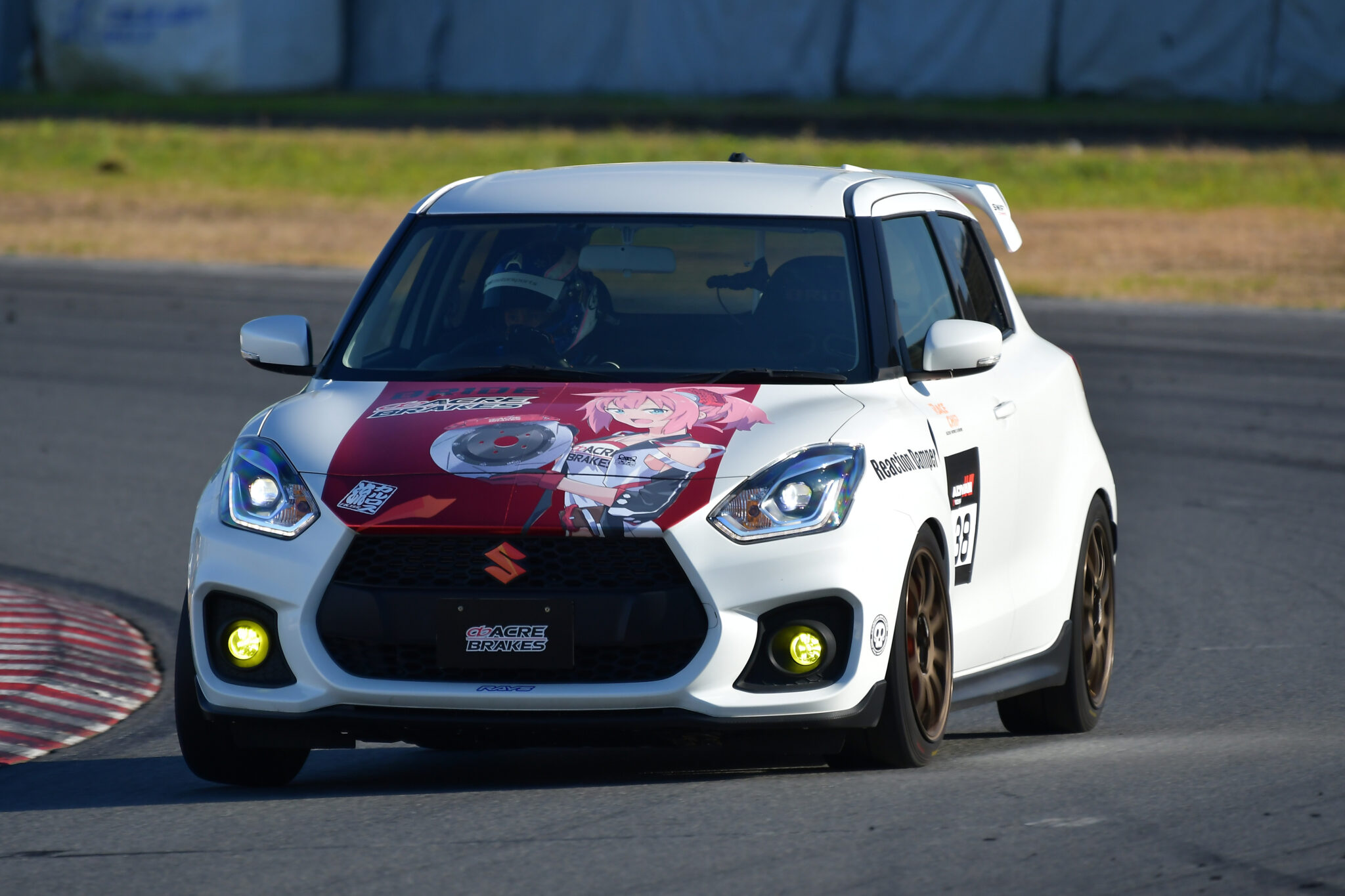 エフケーテック ZC33Sスイフトスポーツ「トリプルスプリングのコイルオーバーで好走」REVSPEED筑波スーパーバトル2022 - REVSPEED