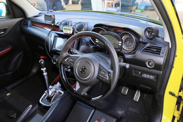 TM-SQUARE ZC33Sスイフトスポーツ「タービンと空力パーツを大きくアップデート」REVSPEED筑波スーパーバトル2022 - REVSPEED