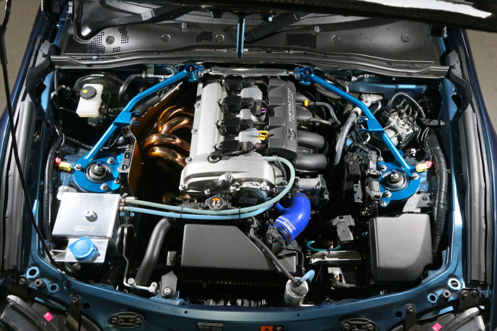 レッグモータースポーツND5RCロードスターは、人馬一体の世界観を変える公認2ℓ仕様 - REVSPEED