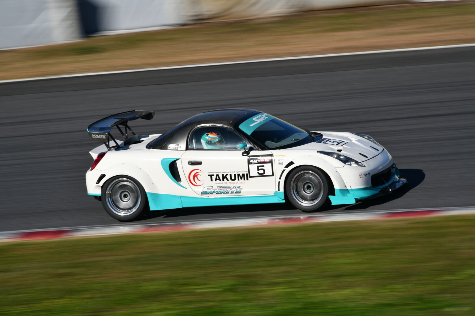 テクノプロスピリッツZZW30 MR-S「ターボ化で戦闘力を高めた878kgの超軽量車両」REVSPEED筑波スーパーバトル2022 - REVSPEED