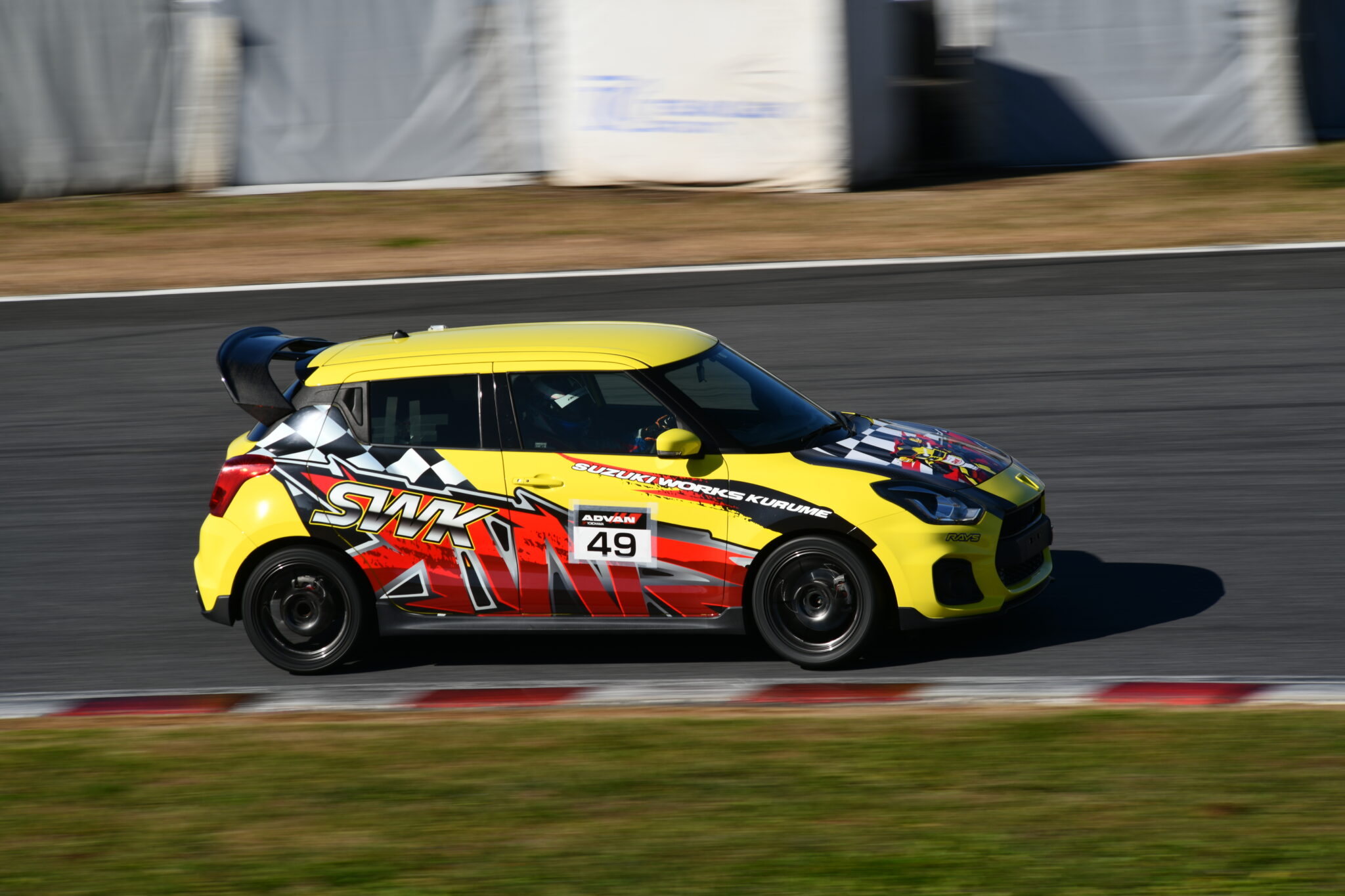 スズキワークス久留米 ZC33Sスイフトスポーツ「扱いやすさを大切ににしつつタイムも追求」REVSPEED筑波スーパーバトル2022 - REVSPEED