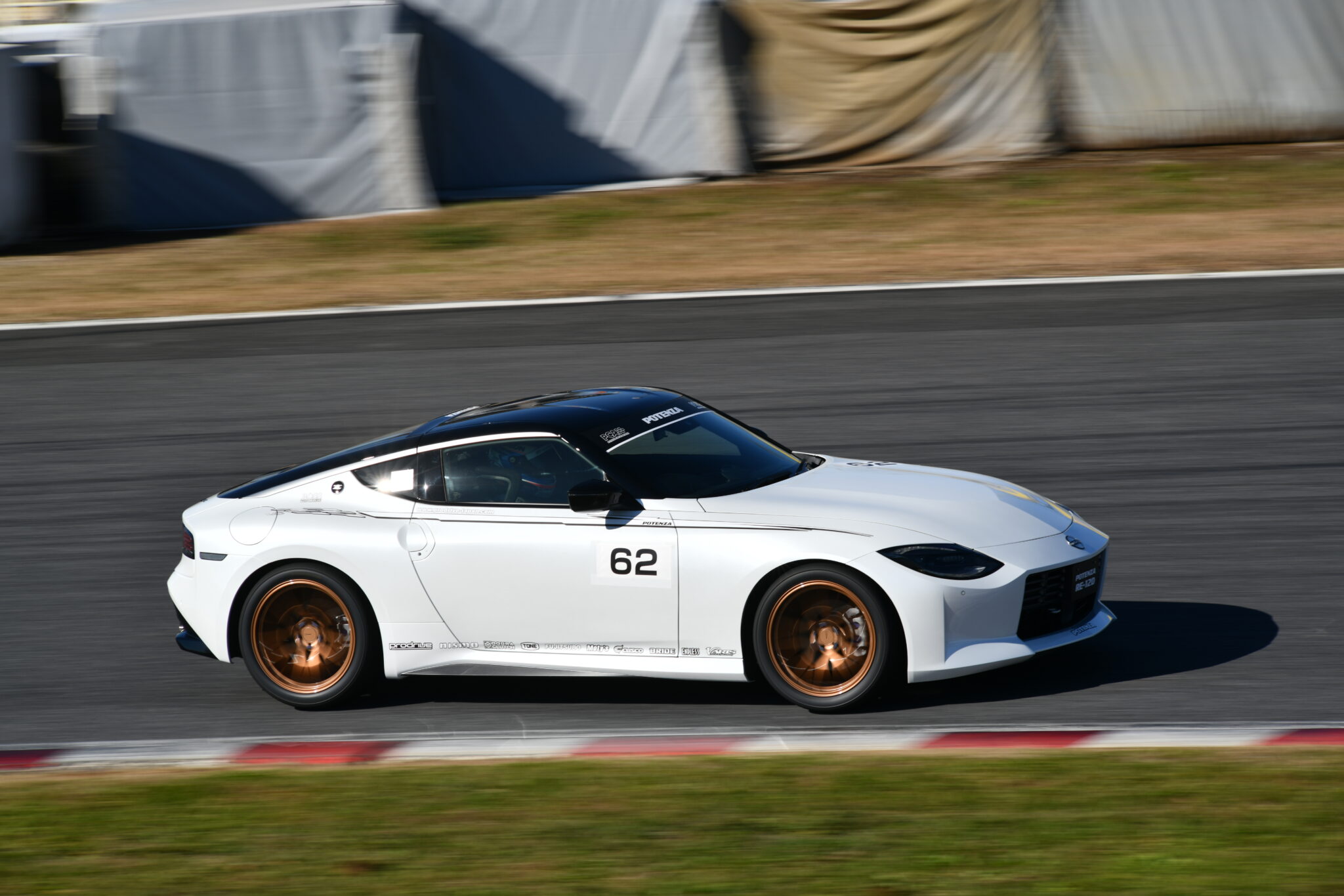 PCA フェアレディZ with BOSS「RZ34はライトな仕様で120psアップ！筑波1分1秒420をマーク」REVSPEED筑波スーパーバトル2022 - REVSPEED