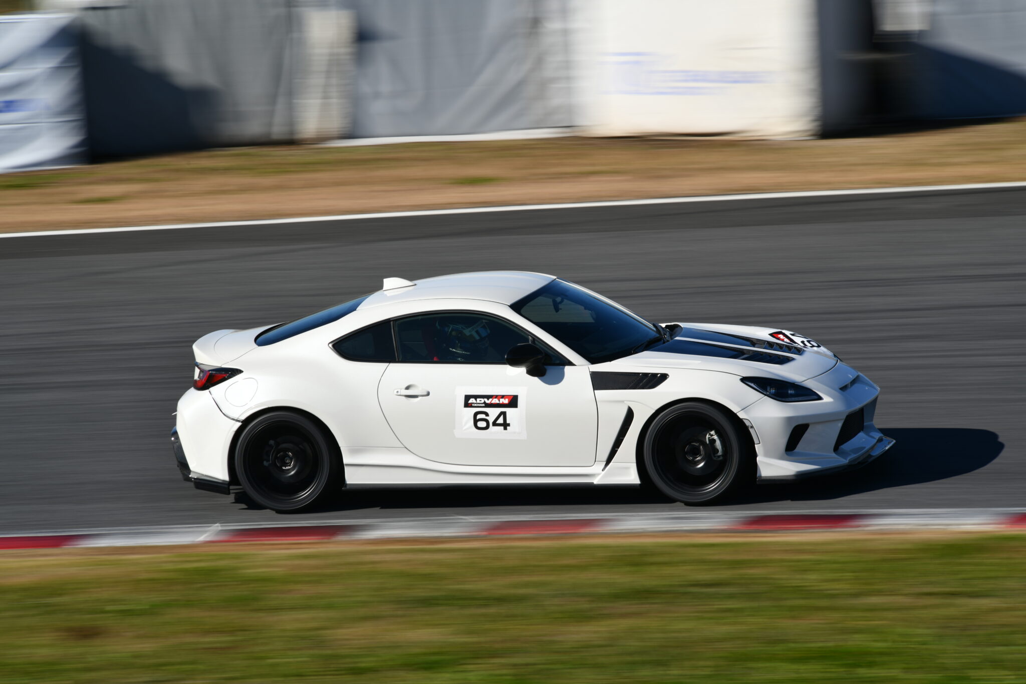 アクセルオートコーポレーション ZN8 GR86「機能を追求したオリジナルエアロが武器」REVSPEED筑波スーパーバトル2022 - REVSPEED