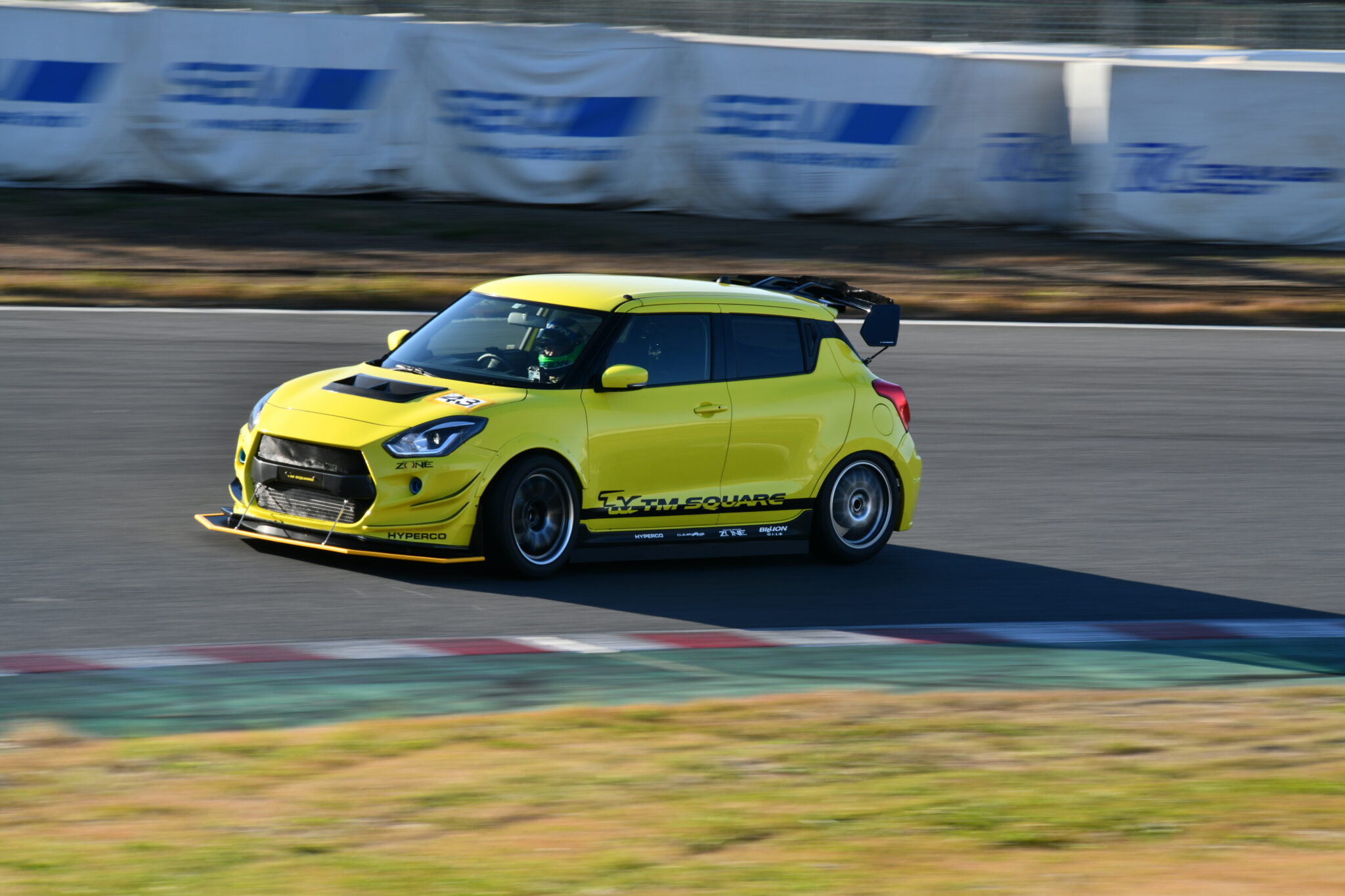 TM-SQUARE ZC33Sスイフトスポーツ「タービンと空力パーツを大きくアップデート」REVSPEED筑波スーパーバトル2022 - REVSPEED