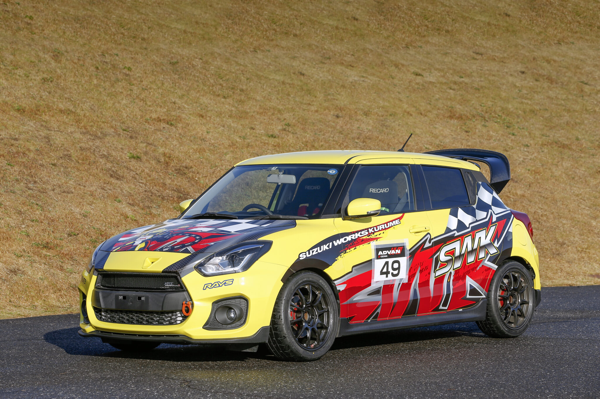 スズキワークス久留米 ZC33Sスイフトスポーツ「扱いやすさを大切ににしつつタイムも追求」REVSPEED筑波スーパーバトル2022 - REVSPEED