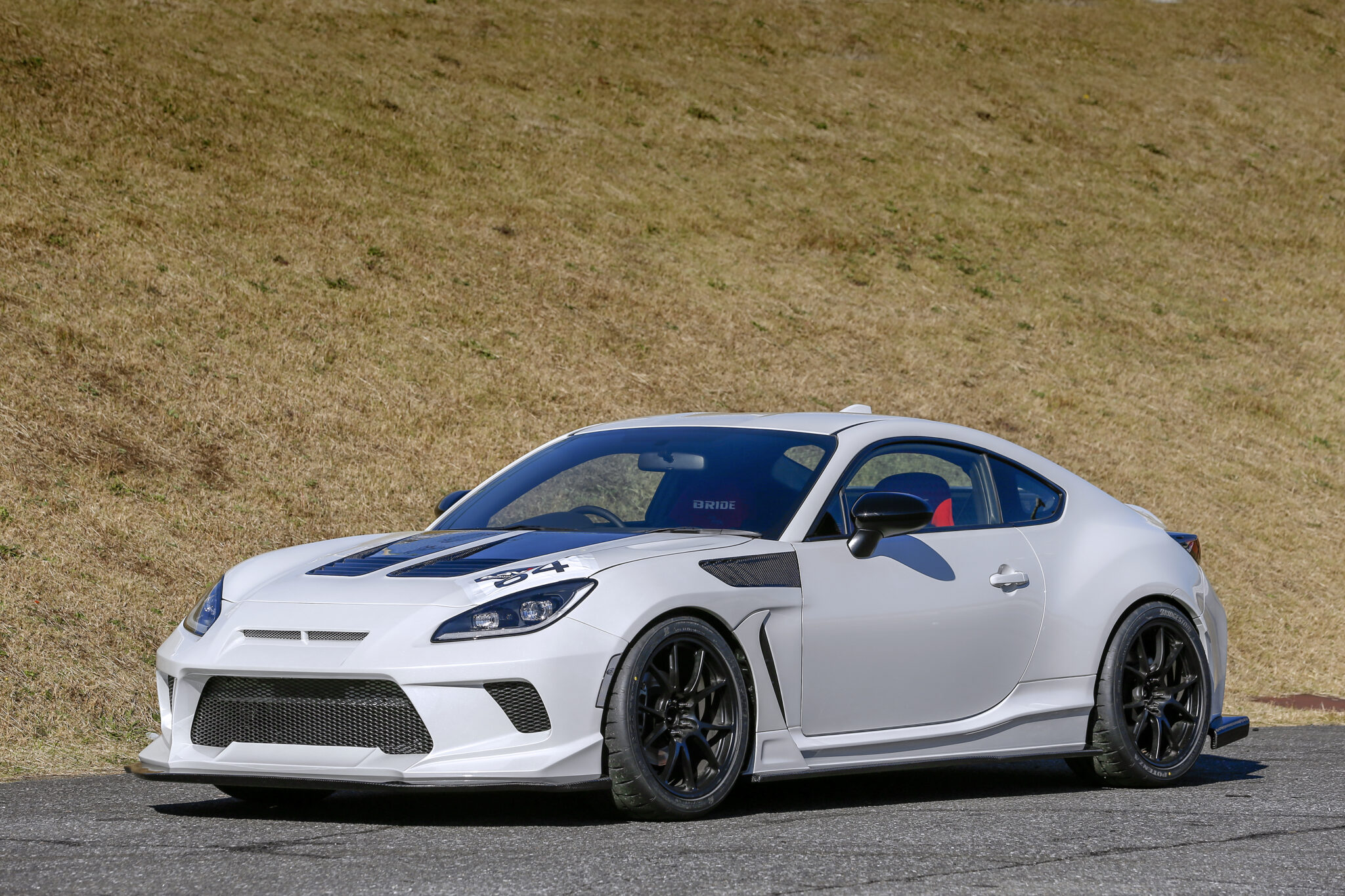 アクセルオートコーポレーション ZN8 GR86「機能を追求したオリジナルエアロが武器」REVSPEED筑波スーパーバトル2022 - REVSPEED