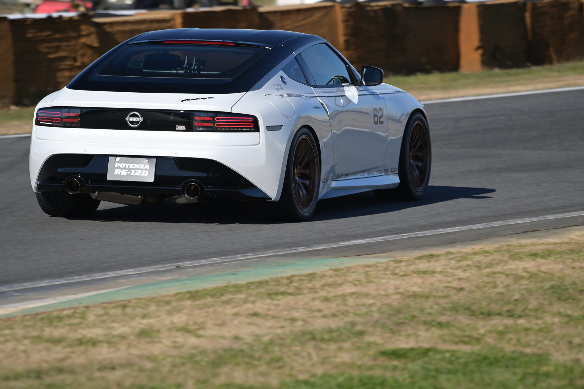 PCA フェアレディZ with BOSS「RZ34はライトな仕様で120psアップ！筑波1分1秒420をマーク」REVSPEED筑波スーパーバトル2022 - REVSPEED