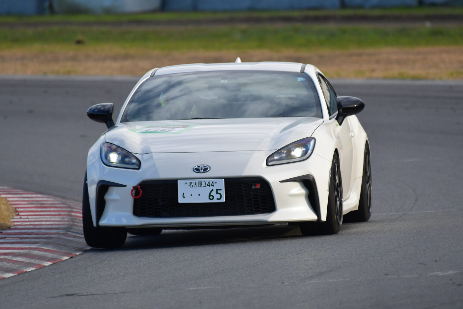 タイヤプロショップ アリーナ ZN8 GR86「コストにこだわった17インチ仕様で1分3秒3」REVSPEED筑波スーパーバトル2022 - REVSPEED