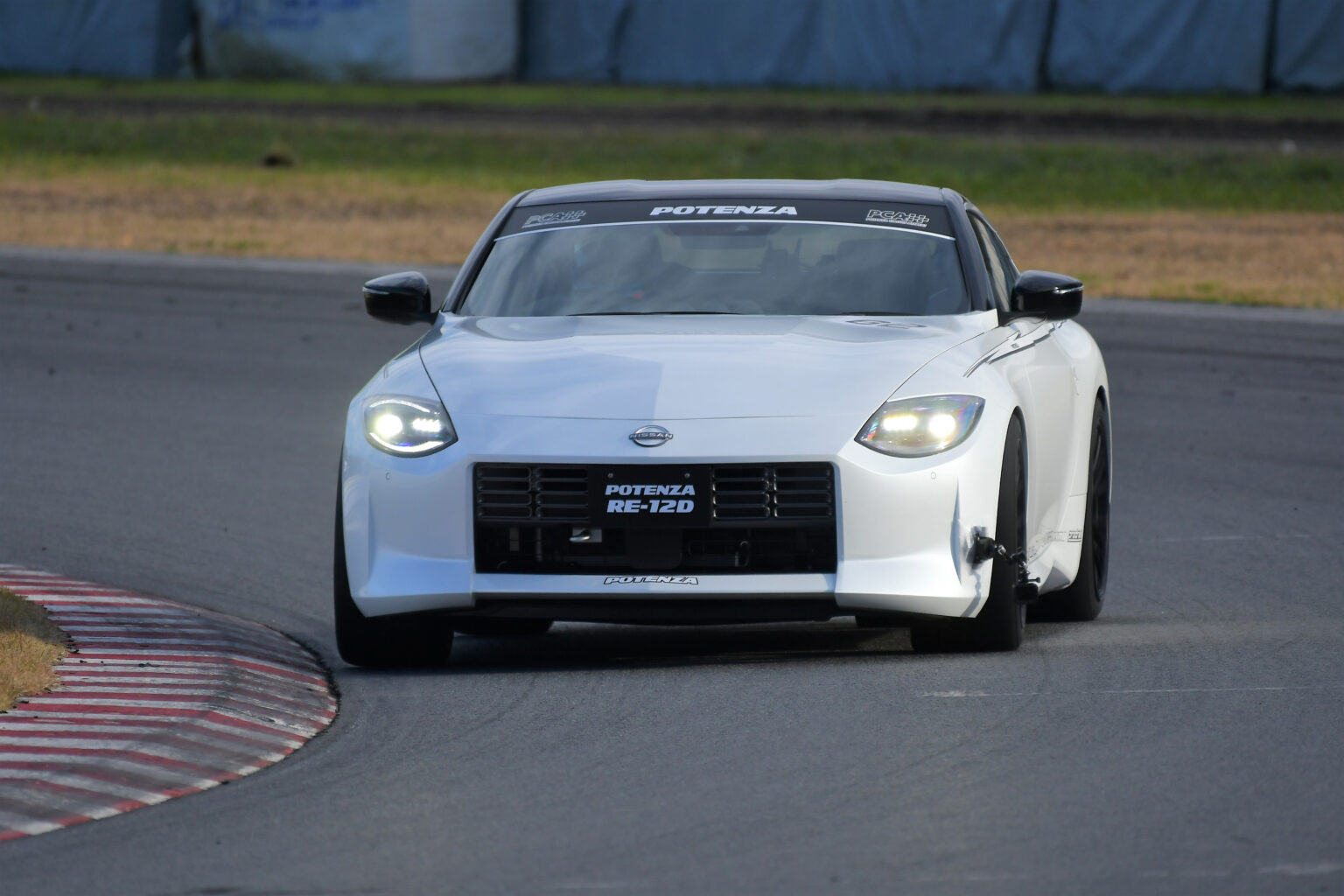 PCA フェアレディZ with BOSS「RZ34はライトな仕様で120psアップ！筑波1分1秒420をマーク」REVSPEED筑波スーパーバトル2022 - REVSPEED