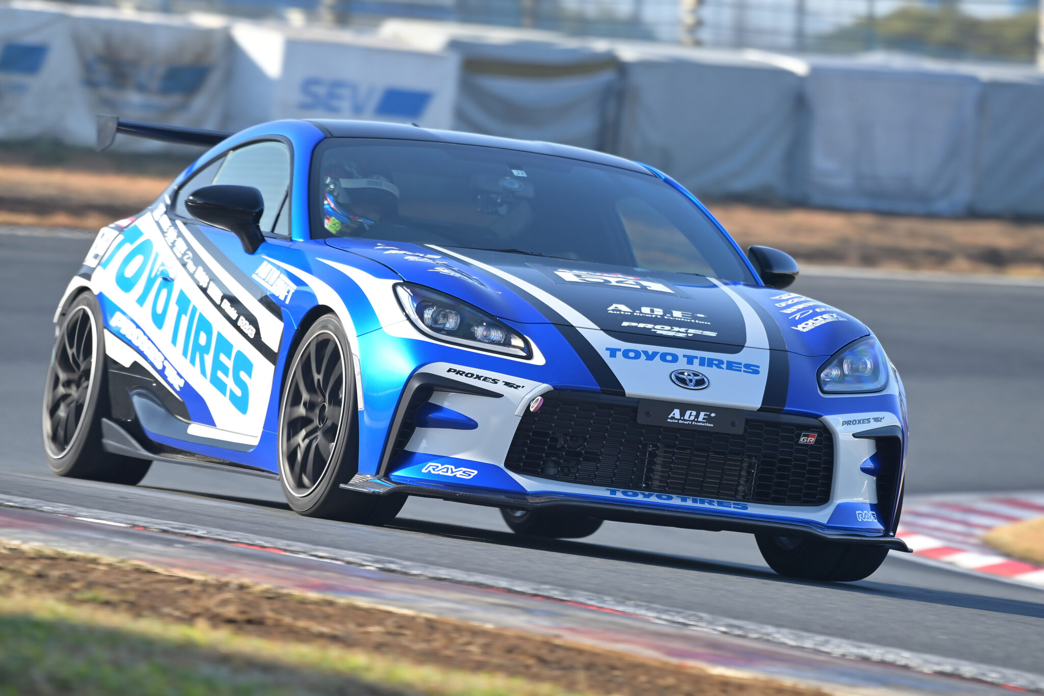 オートクラフト ZN8 GR86「パワーに合わせたギア比セットで挑む初筑波」REVSPEED筑波スーパーバトル2022 - REVSPEED