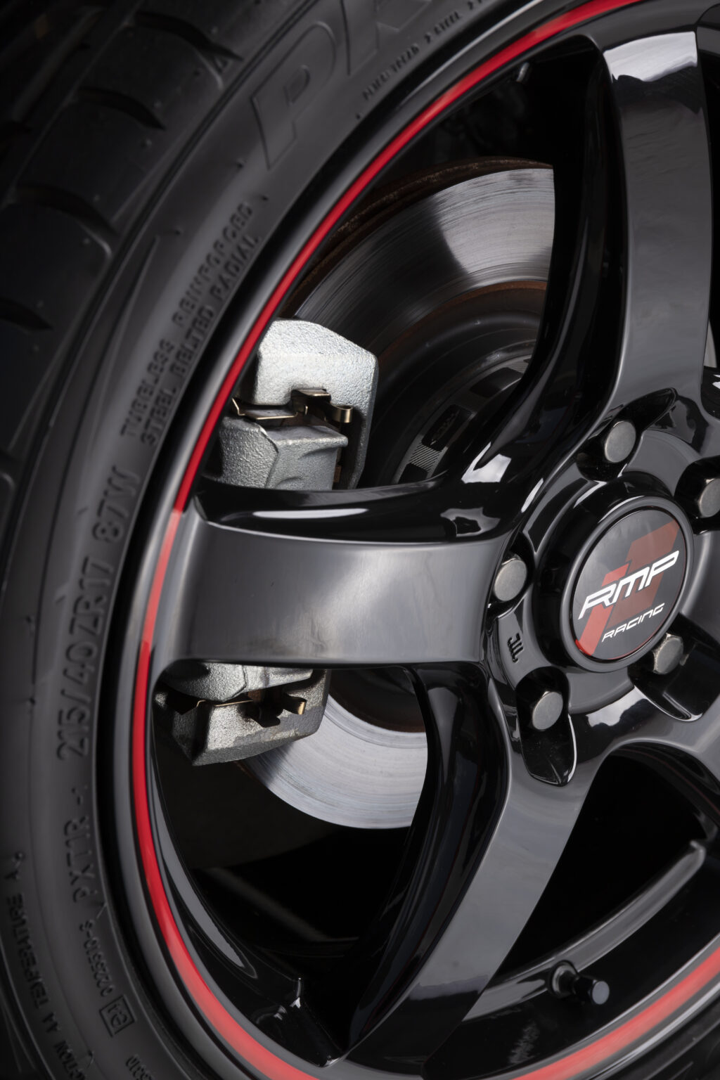 MIDWHEELS RMP RACING特集「デザインとコスパに優れた、スポーツトレンドの新たな定番」 - REVSPEED