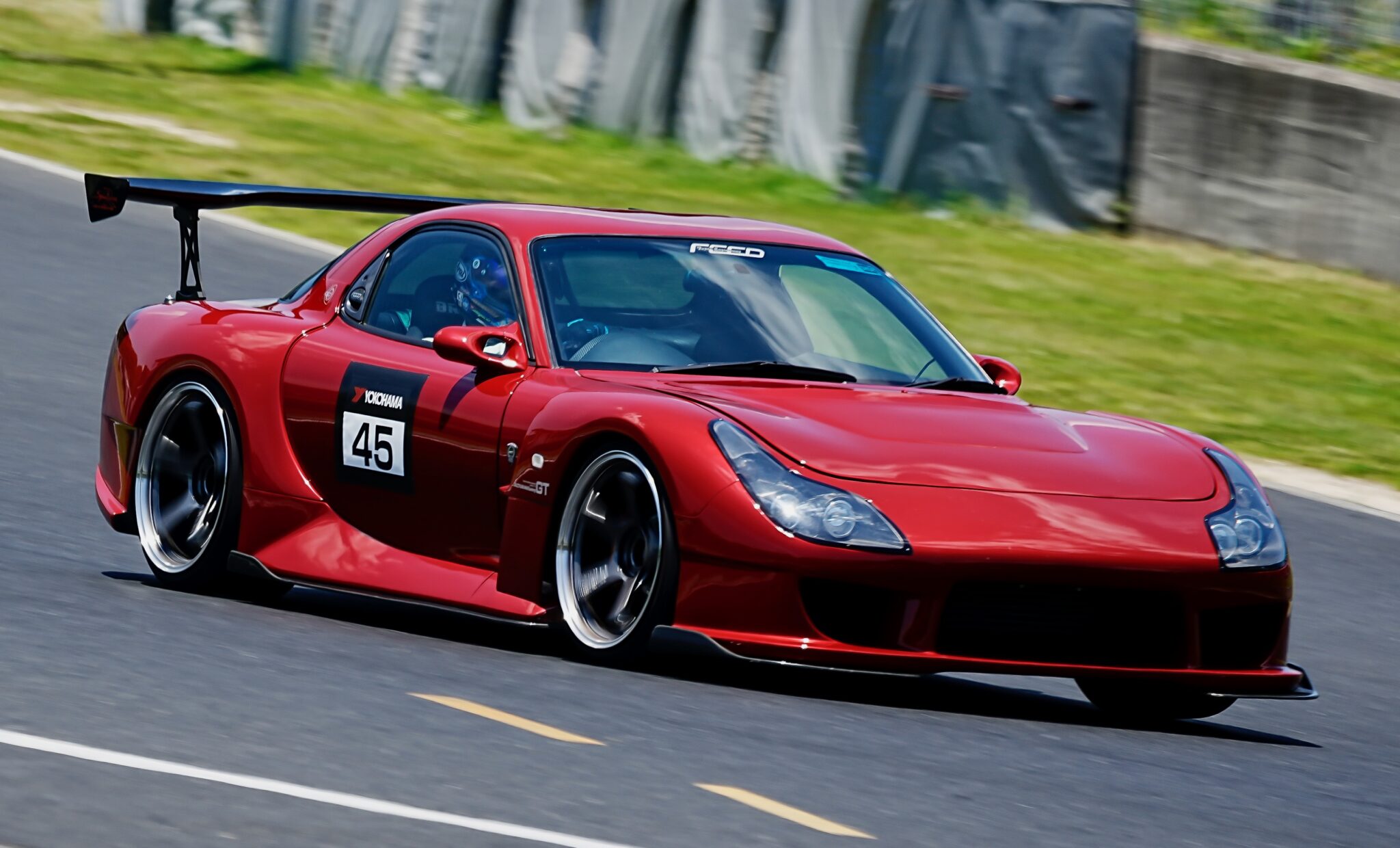 藤田エンジニアリング FD3S RX-7「FEEDの名作フットワークPRO-F09にさらなる懐深さを加えた2023スペックが登場予定」 - REVSPEED