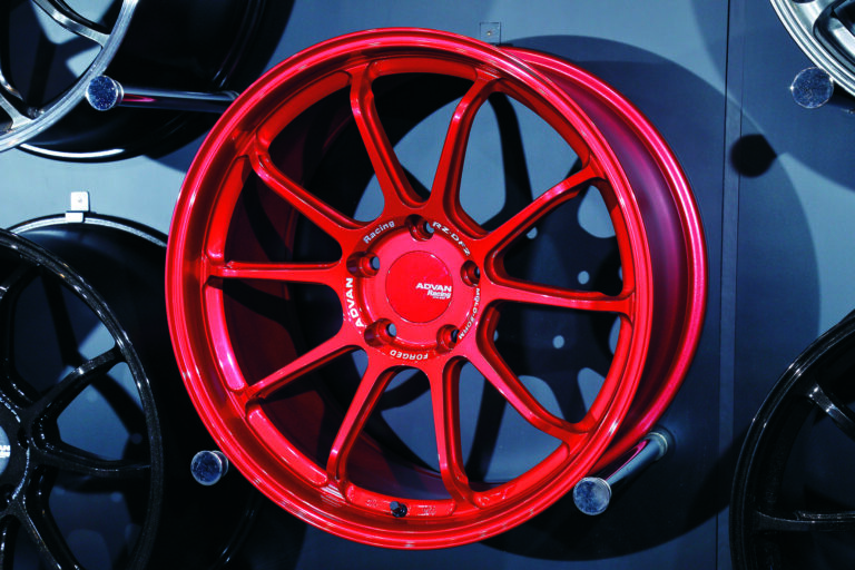 ADVAN Racing RZⅢ/RC-4/GT BEYOND 17inch/RZ-DF2 20inch 萩原 修 横浜ゴム ホイール企画デザインCMPに聞く2024新作モデルの攻めどころ ...