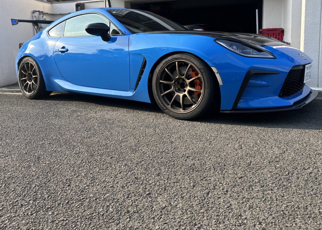 誰でも安心、安全に楽しく乗れる車両でタイムを追求「ラウダダ・カンパニー ZN8 GR86」12/19開催REVSPEED 筑波スーパーバトル事前情報 - REVSPEED