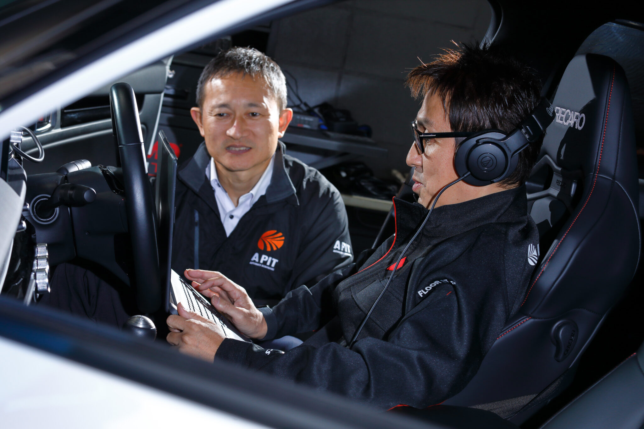 BLITZ×SA浜松×A PITオートバックス東雲 FL5シビックタイプR／FL1シビック 究極のストリートスポーツ製作プロジェクト 第3話 ECU書き換え効果を計測 - REVSPEED