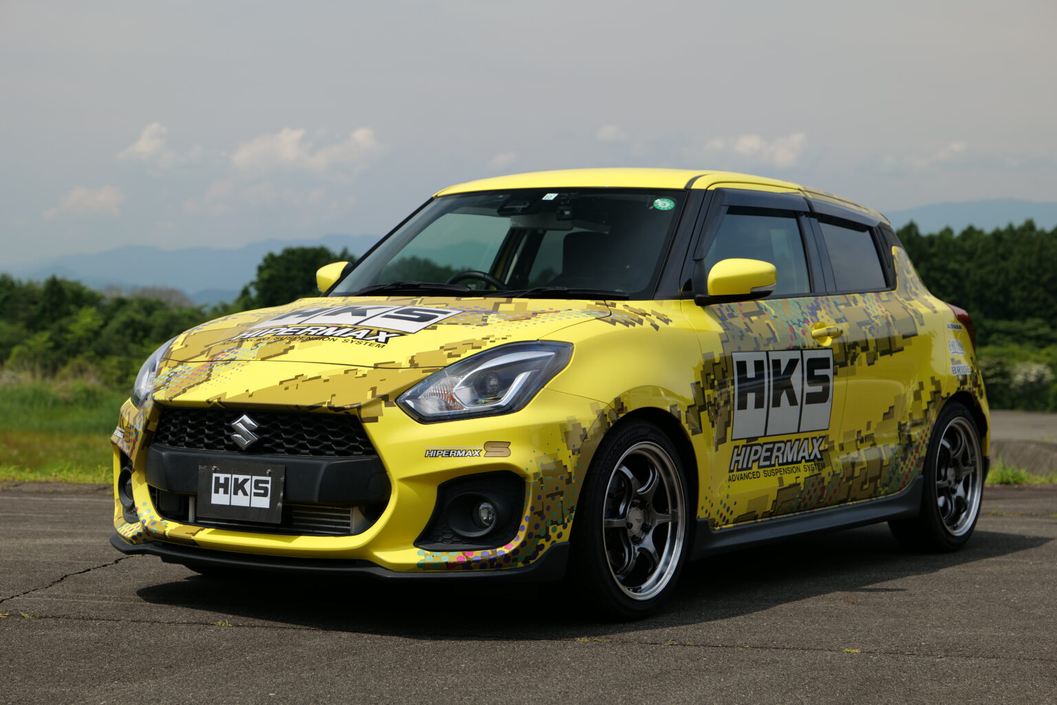 HKSからZC33Sスイフトスポーツ用「全型式対応モデル」フラッシュエディターが追加ラインアップ！ - REVSPEED