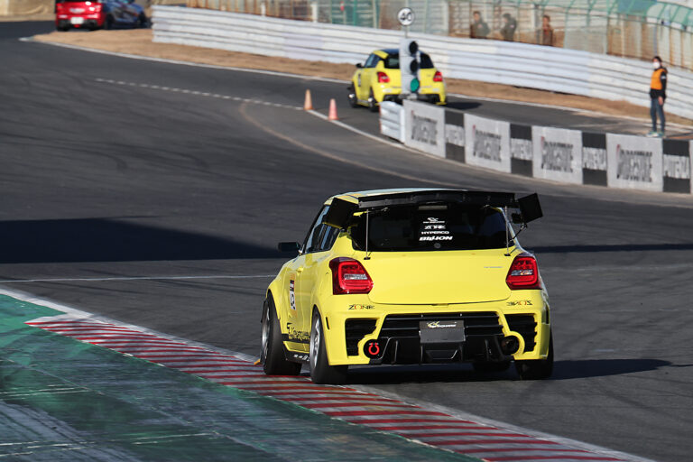 全開で連続周回しつつも タイムを出せる究極進化系「TMスクエア ZC33S スイフトスポーツ」筑波スーパーバトル2024 - REVSPEED
