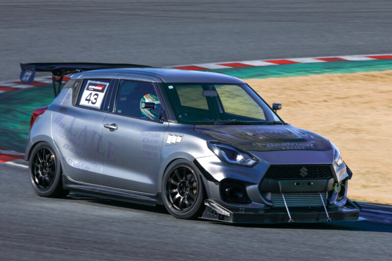 直噴の大容量インジェクターにより 20psものパワーアップで挑む「レイル ZC33S スイフトスポーツ」筑波スーパーバトル2024 - REVSPEED