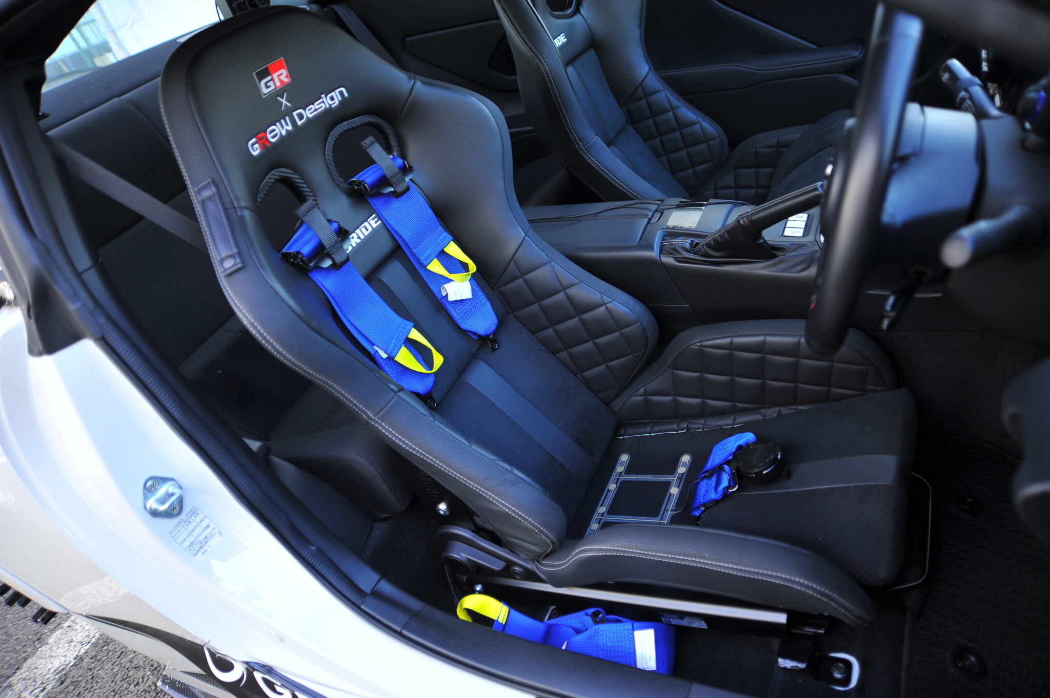 佐々木雅弘 GR86「オリジナルのダウンサス装着車両にターボを加えて狙う1分切り! 後日に59秒336をマーク!!」レーシングドライバーのマイカータイムアタック - REVSPEED