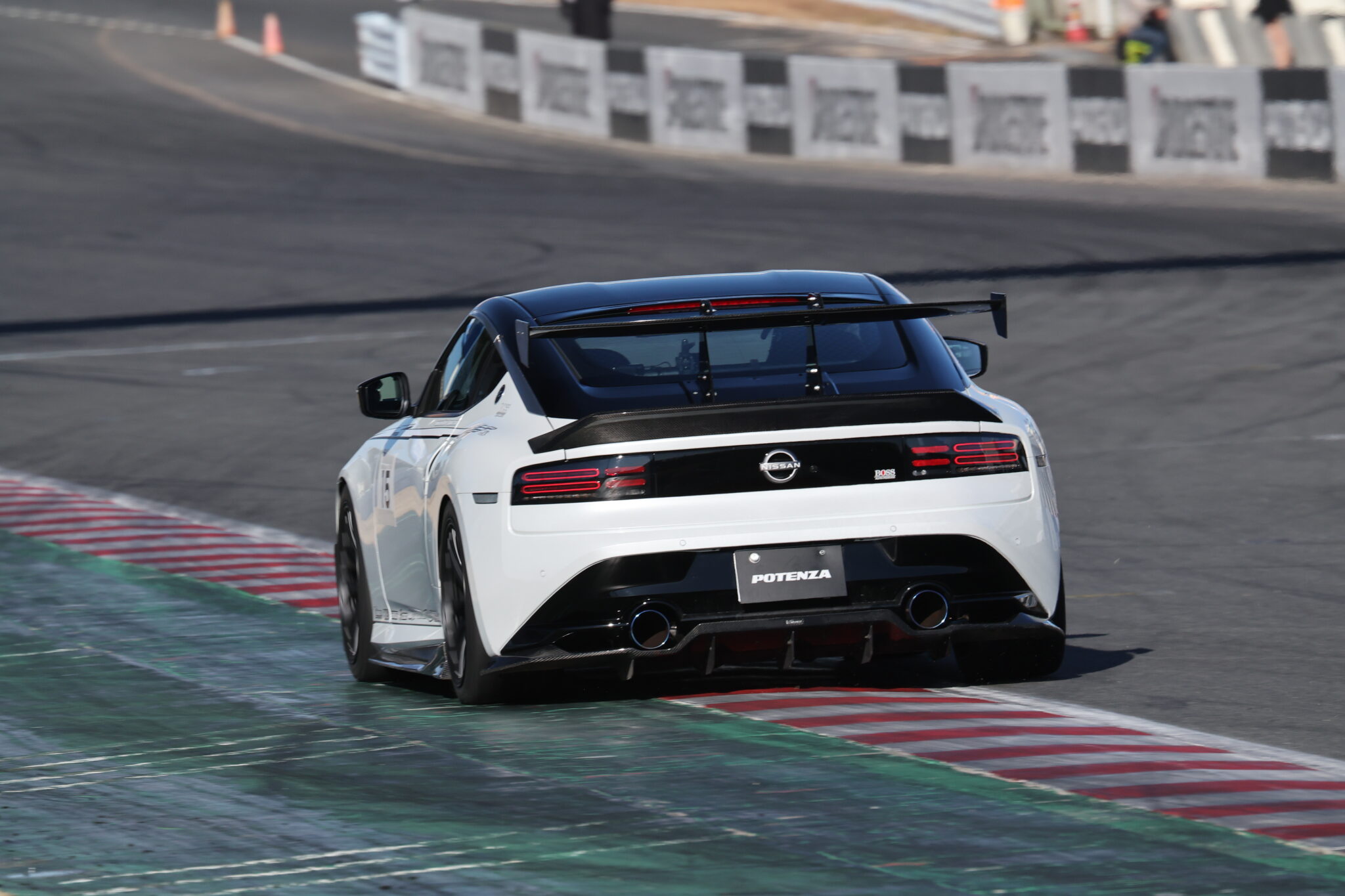 前後スタビライザーも強化し、大幅なタイムアップを達成「PCA with BOSS RZ34 FAIRLADY Z 」筑波スーパーバトル - REVSPEED