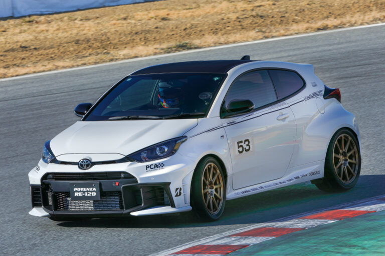 2ペダルDAT車をベースに、ポテンシャルの高さを示す！「PCA with BOSS GRヤリス」筑波スーパーバトル - REVSPEED