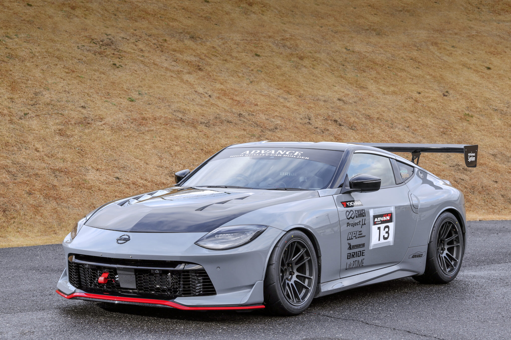 コイルオーバー式リアサスやL.S.D.の選択も実る「アドバンス RZ34 フェアレディZ」筑波スーパーバトル - REVSPEED