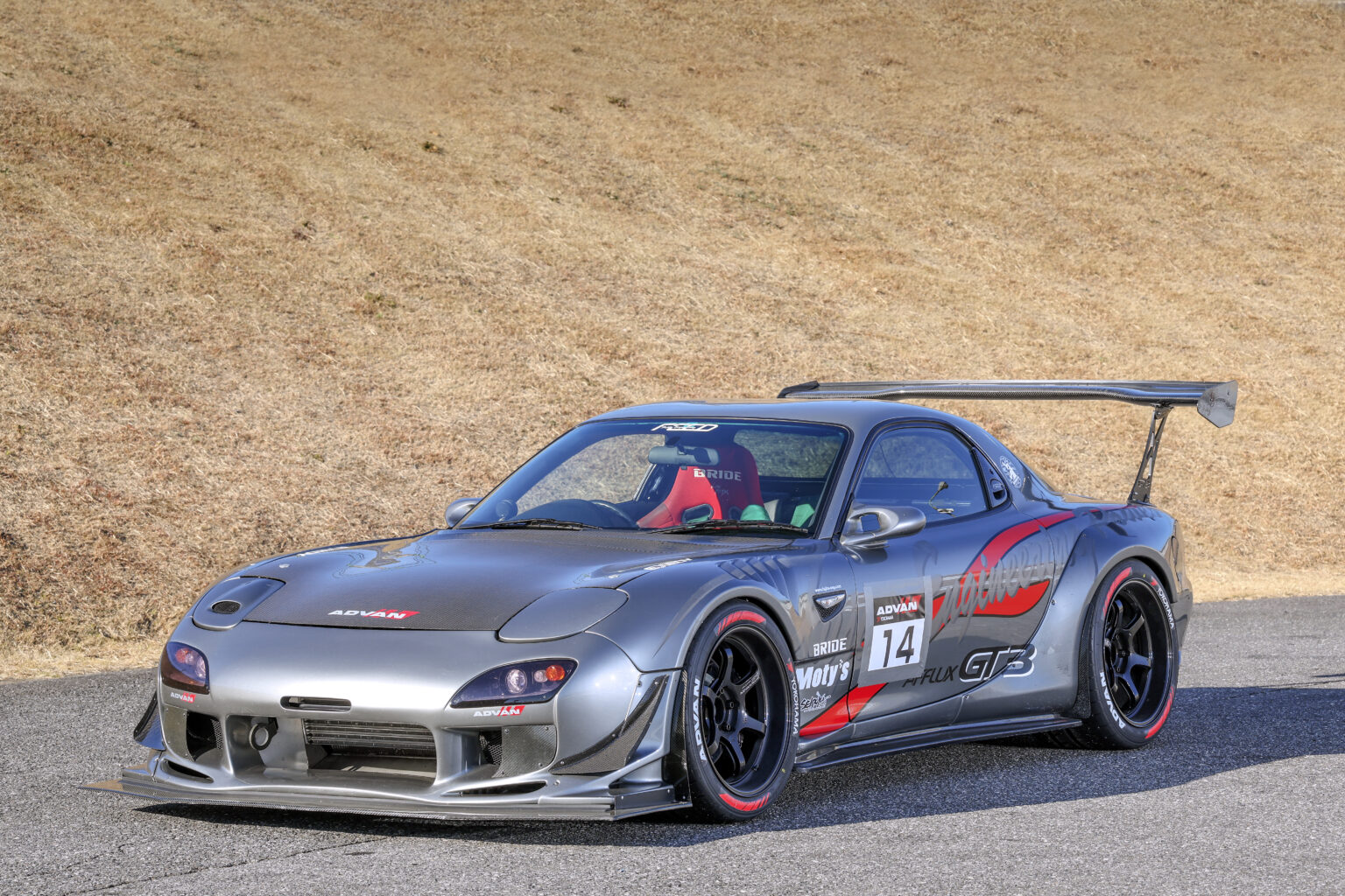 たゆまぬ進化を続けるGT3 孤高のロータリーチューンド「藤田エンジニアリング FD3S RX-7」筑波スーパーバトル - REVSPEED