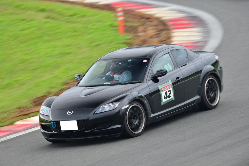 No.42：漆黒の豚RX-8 - REVSPEED